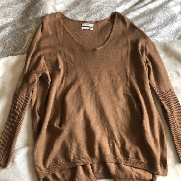 Babaton | Sweaters | Babaton Baylor Knit Vneck Sweater With Pockets ...